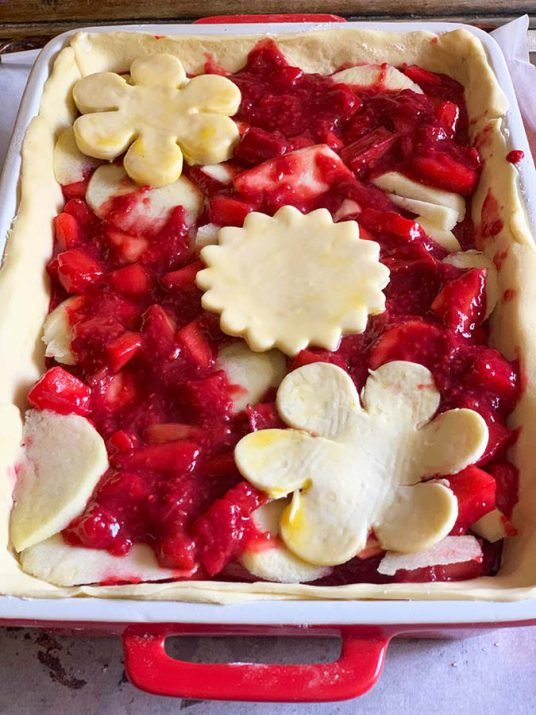 Pretty Pastry Apple & Rhubarb Crumble – Mummy To Twins Plus One